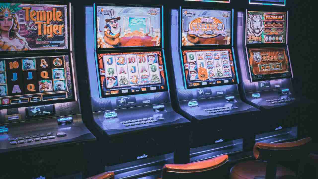 Masero: tentata rapina alla sala slot, 46enne marocchino arrestato - La Gazzetta di Massa e Carrara